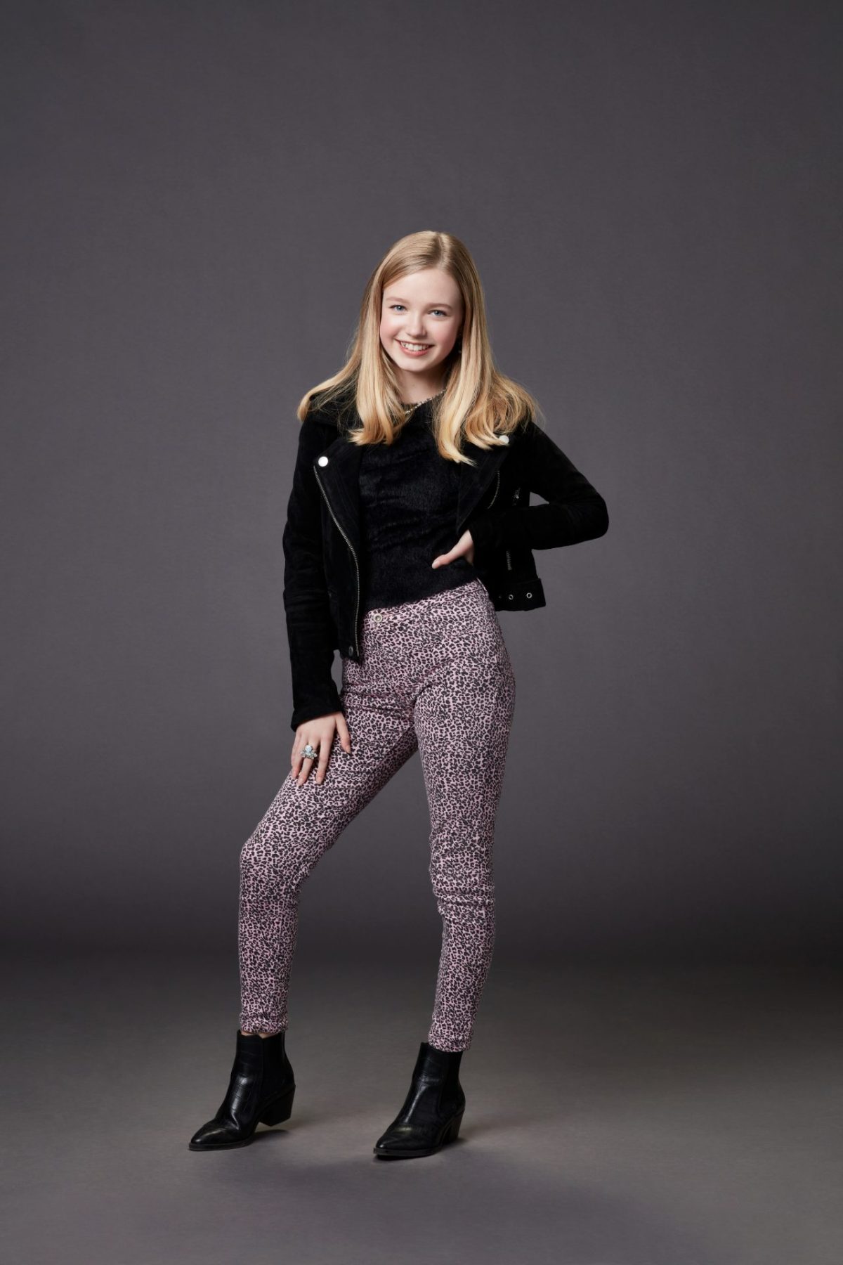 The Babysitter's Club Cast: Then and Now- See Photos! | Feeling the ...