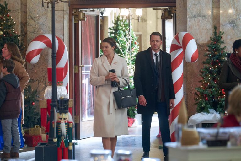 'Christmas by Starlight': Cast, Preview, Photos & More on the 2020 ...