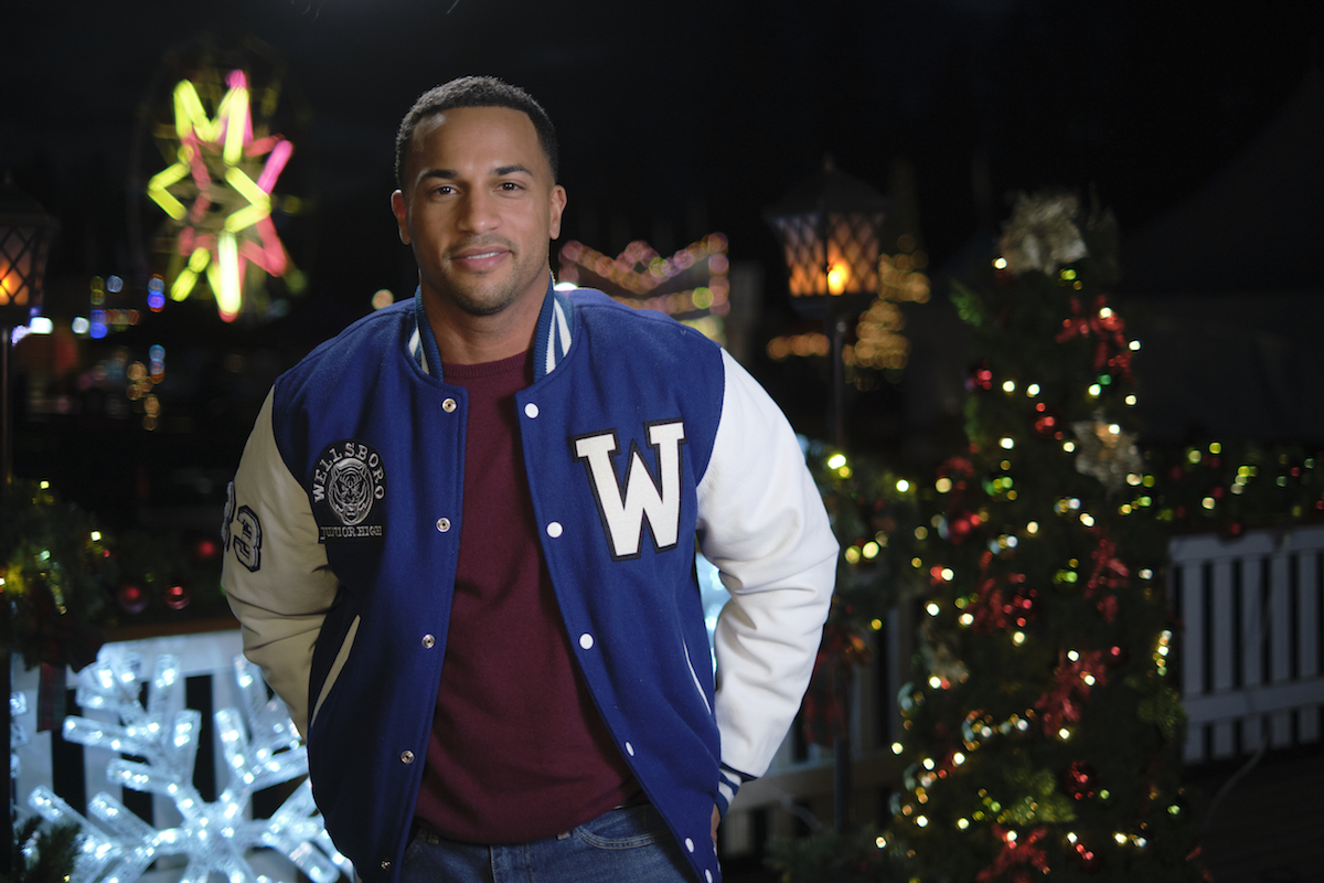 'Christmas Comes Twice': Plot, Trailer, & More on the 2020 Hallmark ...