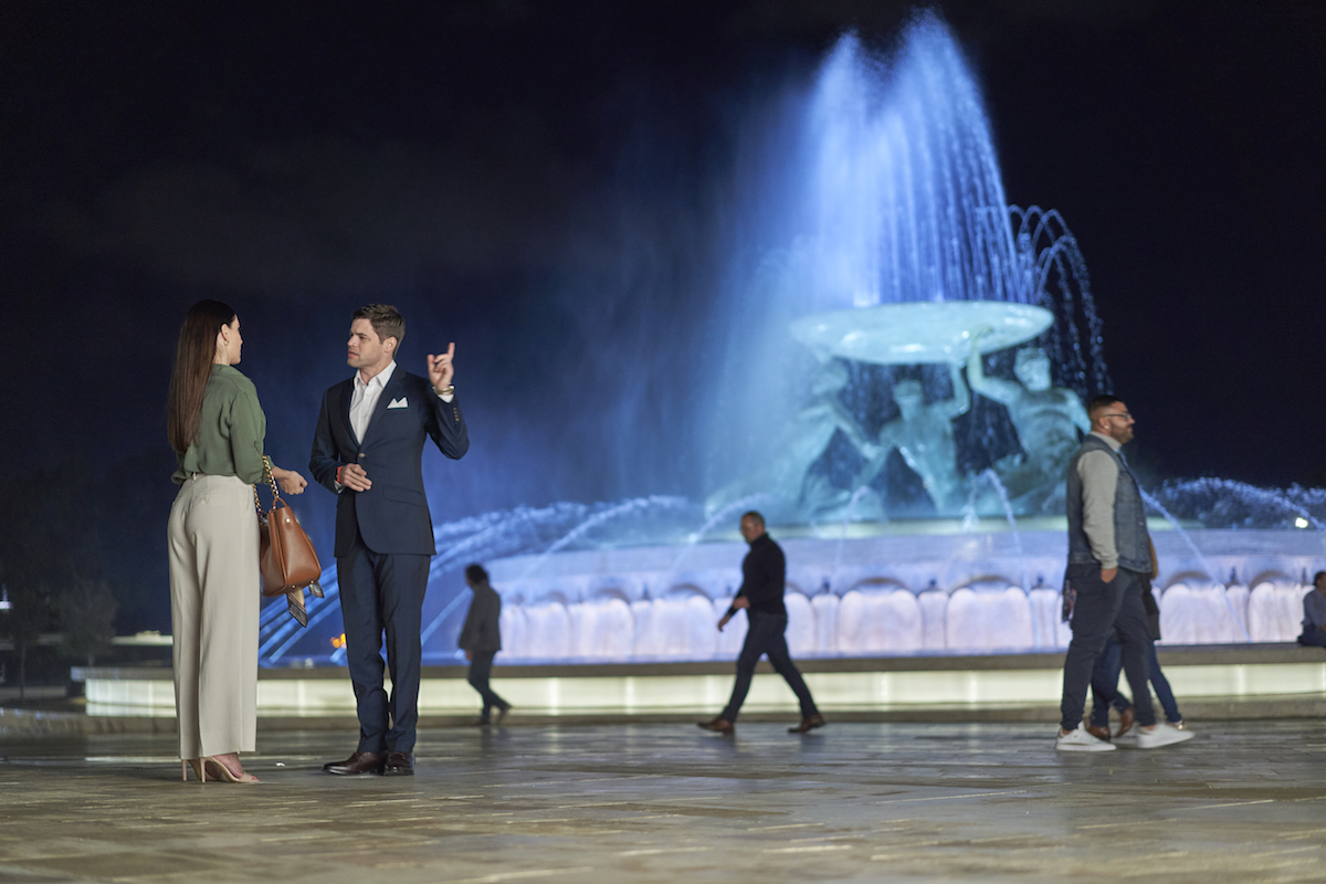 'Mix Up in the Mediterranean': Jeremy Jordan & Jessica Lowndes Star in ...