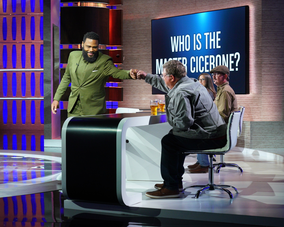 Jason Alexander, Oliver Hudson and June Diane Raphael Appear on 'To ...