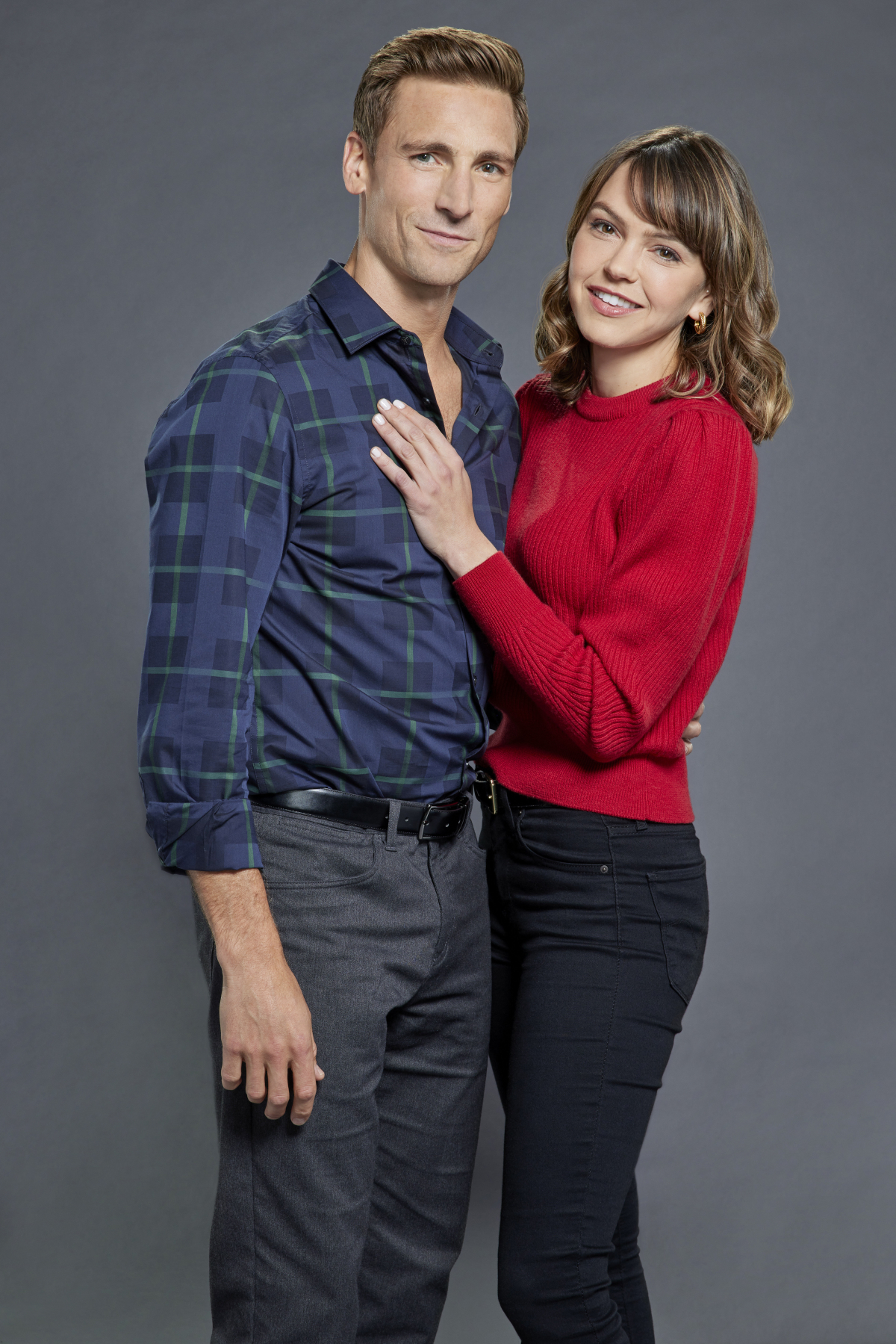 Get the Looks from Hallmark Channel's 'My Christmas Family Tree ...